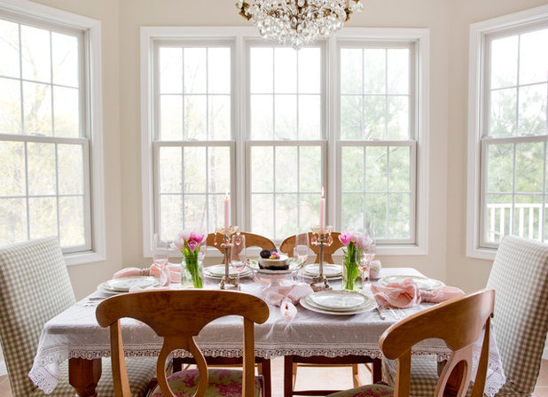 Create a Cheery, Romantic Mother’s Day Tablescape