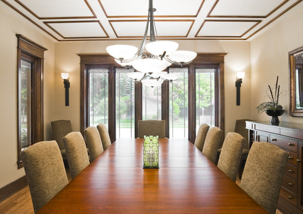 Ways with Moulding in the Dining Room