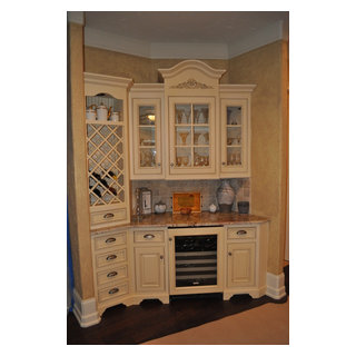 Luntz Home - Mediterranean - Home Bar - Cleveland - by Heritage Custom ...