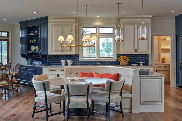 10 Kitchen Islands That Feature Banquette Seating