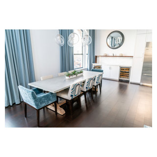 Teal Dining Room with Dry Bar - Bord de Mer - Salle à Manger - Boston ...