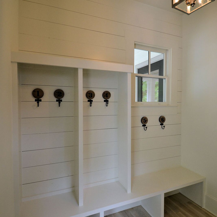 75 Beautiful Small Boot Room Ideas and Designs - July 2022 | Houzz UK