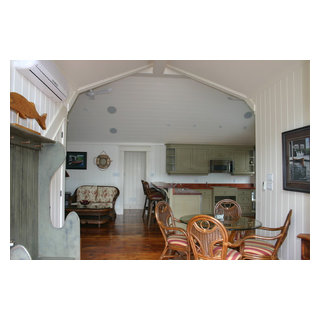 A beautiful small boathouse interior - Traditional - Entrance - Toronto ...