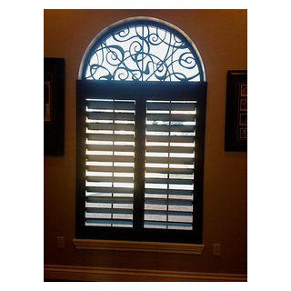 Arched Window with Wood Shutters and Tableaux Faux Iron - Moderne ...
