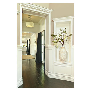 Cheshire Foyer Navy Blue and White - Traditional - Entry - Los Angeles ...