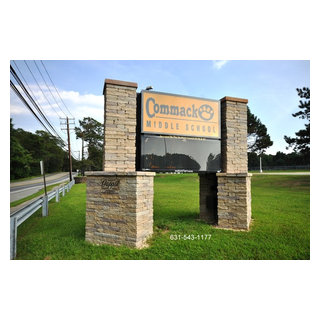 Commack Middle School signs donated by Gappsi - Traditional - Entry ...