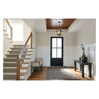 Design Créatif | Modern Farmhouse on Crest - Farmhouse - Entry ...