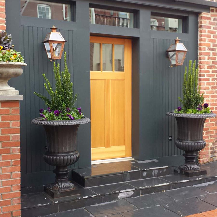 Carriage House - Photos & Ideas | Houzz