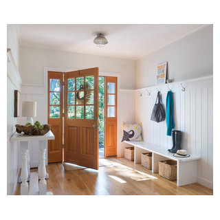 Edgewood Farm - Farmhouse - Entry - Providence - by Meridian Design ...