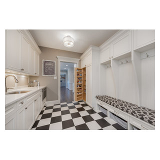 ELEGANT LIVING - Farmhouse - Entry - Chicago - by Coyle Construction ...