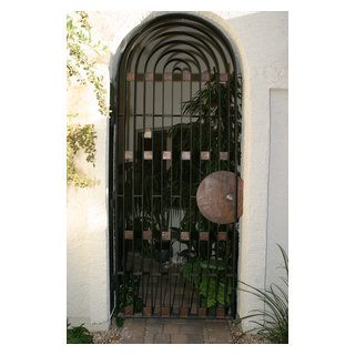 Entry Gate - Entrance - Phoenix - by ATELIER INC. | Houzz