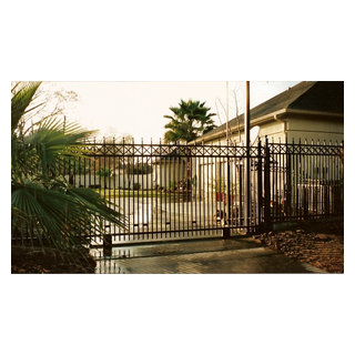 Entry Gates - Craftsman - Entry - Houston - by Ross Metal Works | Houzz