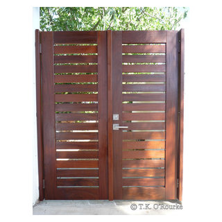 Ipe Entry Gate, Brentwood - Contemporary - Entry - Los Angeles - by TKO ...