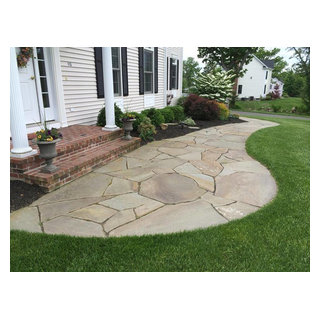 Irregular Mosaic Bluestone Walkway - Classique Chic - Entrée - New York ...