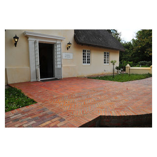 Klompie bricks - Entry - Other | Houzz