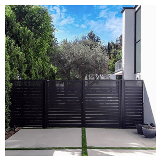 Privacy Gate System Los Angeles - Modern - Entry - Los Angeles - by ...