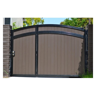 Rounded Top Gate - Buil in Pedestrian Gate - Traditional - Entry - Los ...