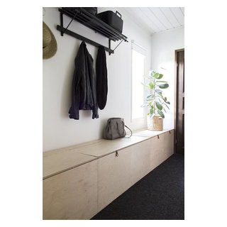 Scandinavian Entrance - Scandinavian - Entry - London - by hajottamolla ...