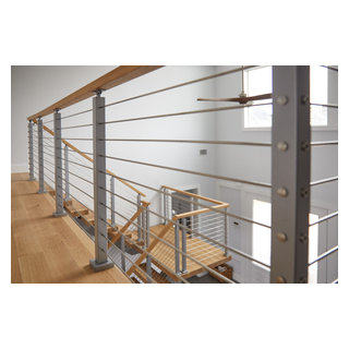 Speedboat Silver Rod Railing - Modern - Entry - Other - by Viewrail | Houzz