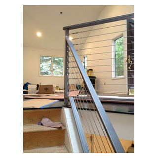 Stainless Cable Rail - Entry - New York - by Classic Welding Inc. | Houzz