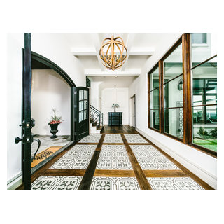 Traditional Hall - Traditional - Entry - Austin | Houzz