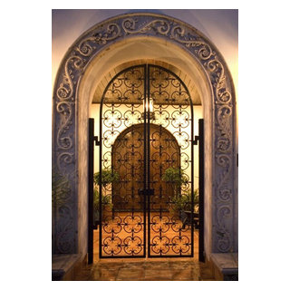 Traditional Spanish Villa - Mediterranean - Entry - Houston - by Hann ...