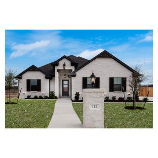 712 Whirlaway - French Country - Exterior - Austin - by Russ Davis ...