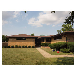 A Ranch Style House With A Modern Aesthetic - Midcentury - Exterior ...