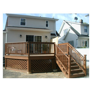 Addition & Exterior Renovation With Wood Deck - Klassisch - Häuser ...