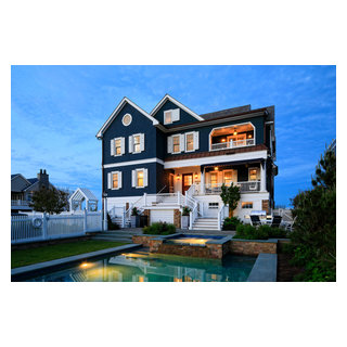 AZEK Trim with AZEK Porch in Slate Gray and Premier Railing® - Beach ...