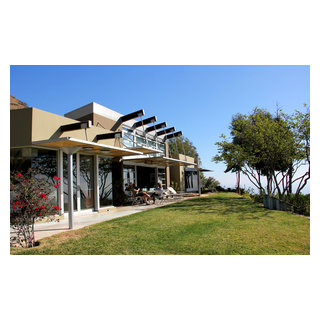 Beautiful Malibu Lookout - Modern - Exterior - Los Angeles - by User ...