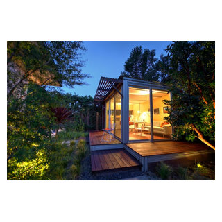 Beverly Hills Studio - Modern - Exterior - Los Angeles - by kitHAUS | Houzz
