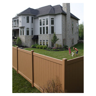 Bufftech Certagrain Chesterfield Autumn Brown Vinyl Privacy Fence ...