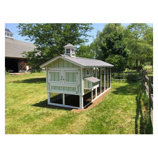 Carolina Coop - Chicken Coop - Farmhouse - Exterior - New York - by ...