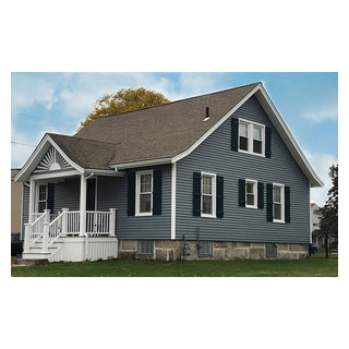 Carvedwood 44 Vinyl Siding & AZEK Porch, New Bedford, MA - Classique ...