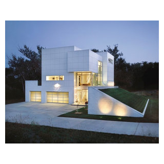 Clopay Avante Collection - Modern - Exterior - Cedar Rapids - by Clopay ...