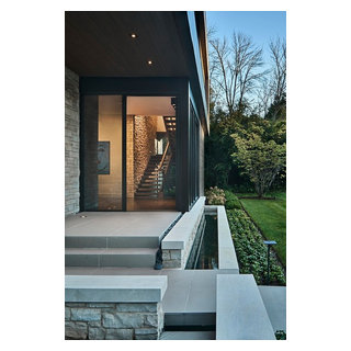 Cloverdale - Modern - Exterior - Chicago - by BUGAJ ARCHITECTS | Houzz