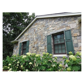 Colonial Style Ranch with Dry-Fit Natural Stone Accents - Classique ...