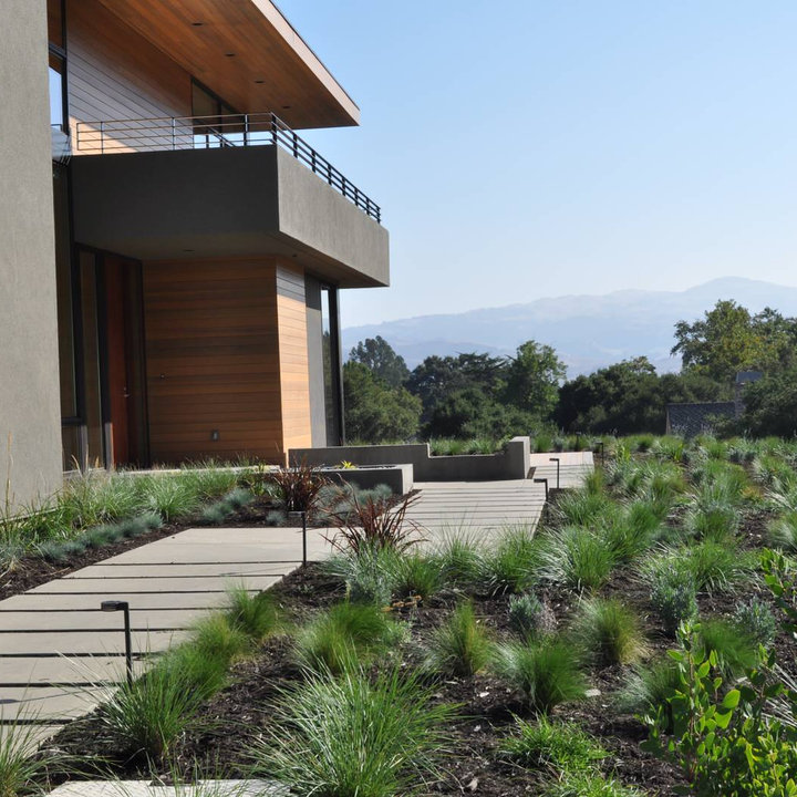 Staggered Concrete Stepping Pads - Photos & Ideas | Houzz