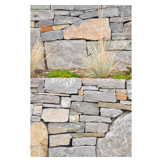 Curved Basalt Stone Wall, Plantings - Contemporary - Exterior ...