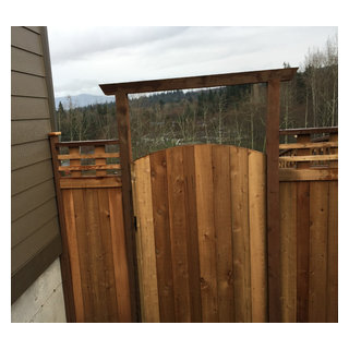 Custom Square Lattice with decorative 4x4 gate header - Farmhouse ...