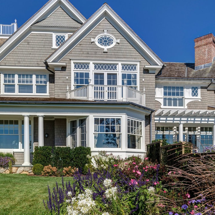 Shingle Style Cottage - Photos & Ideas | Houzz