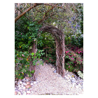 Custom Willow Arch - Rustic - Landscape - San Francisco - by Judy's ...