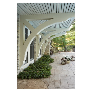 Detail view of structural brackets supporting balcony - Traditional ...