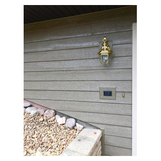 Diamond Kote siding, aluminum Dark bronze soffit and gutters - House ...