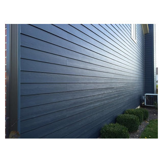 Dive into Deep Ocean blue siding by James Hardie! - Traditional ...