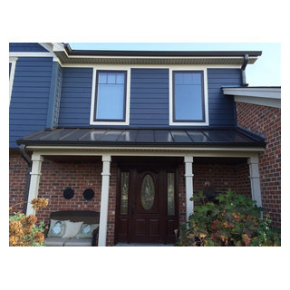 Dive into Deep Ocean blue siding by James Hardie! - Traditional ...