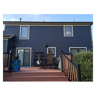 Dive into Deep Ocean blue siding by James Hardie! - Traditional ...