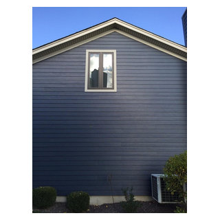 Dive into Deep Ocean blue siding by James Hardie! - Traditional ...