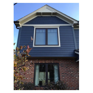 Dive into Deep Ocean blue siding by James Hardie! - Traditional ...